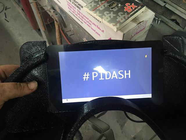 3D Printed Gauge Cluster – Raspberry Pi Dashboards